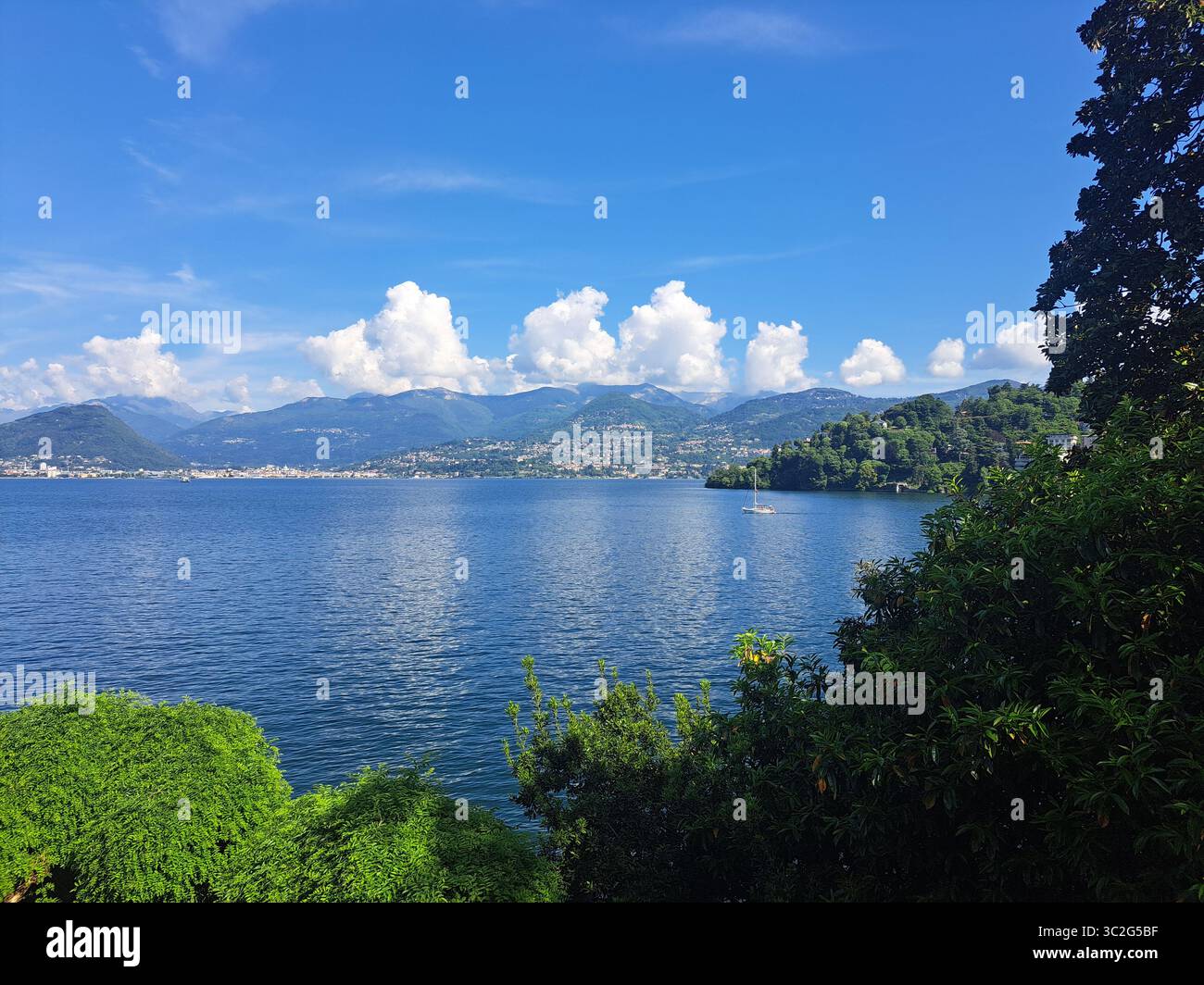 Lakeview landscape hi-res stock photography and images - Alamy
