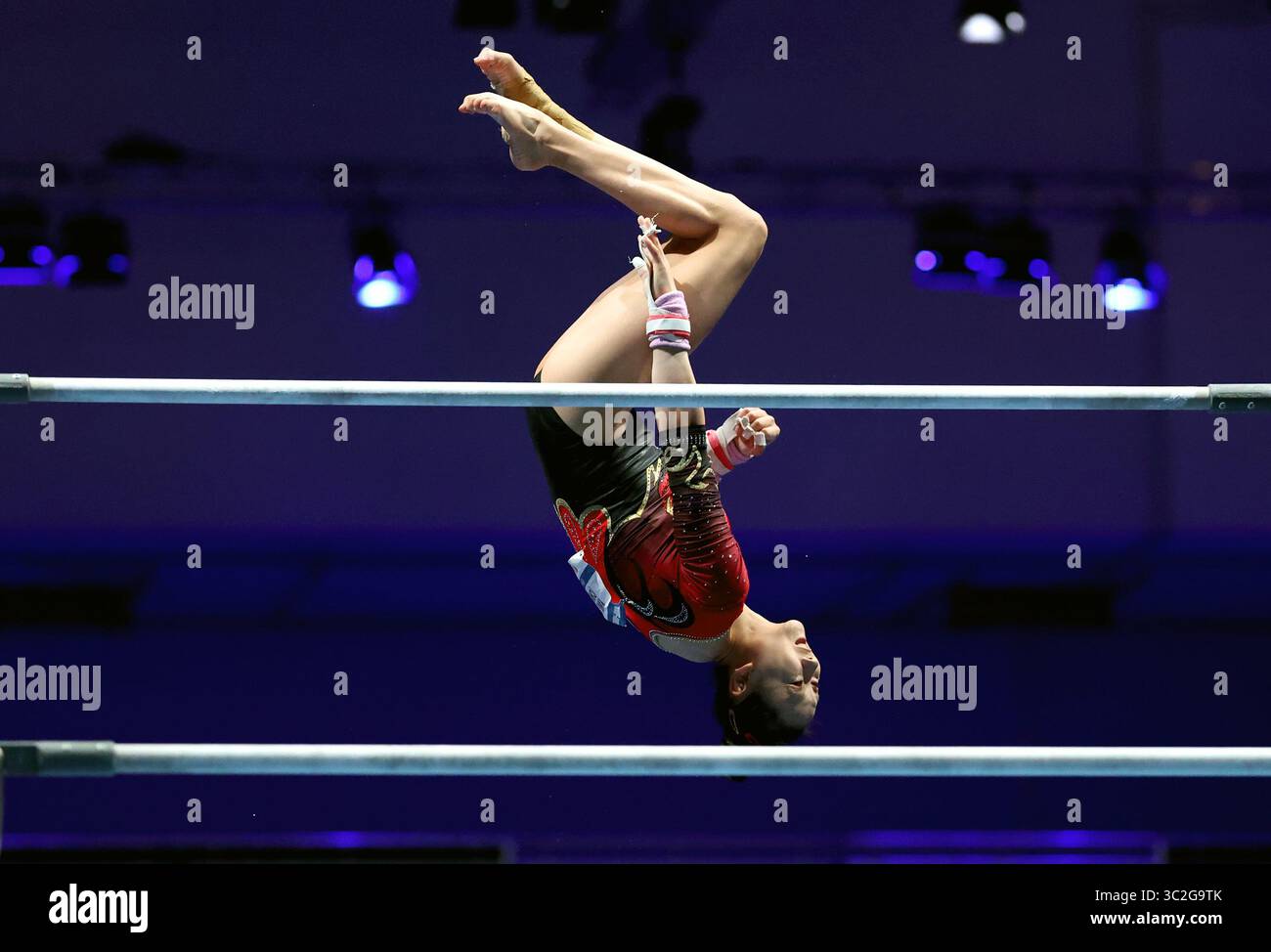 (250724) -- ESSEN, July 24, 2025 (Xinhua) -- Yang Fanyuwei of China ...