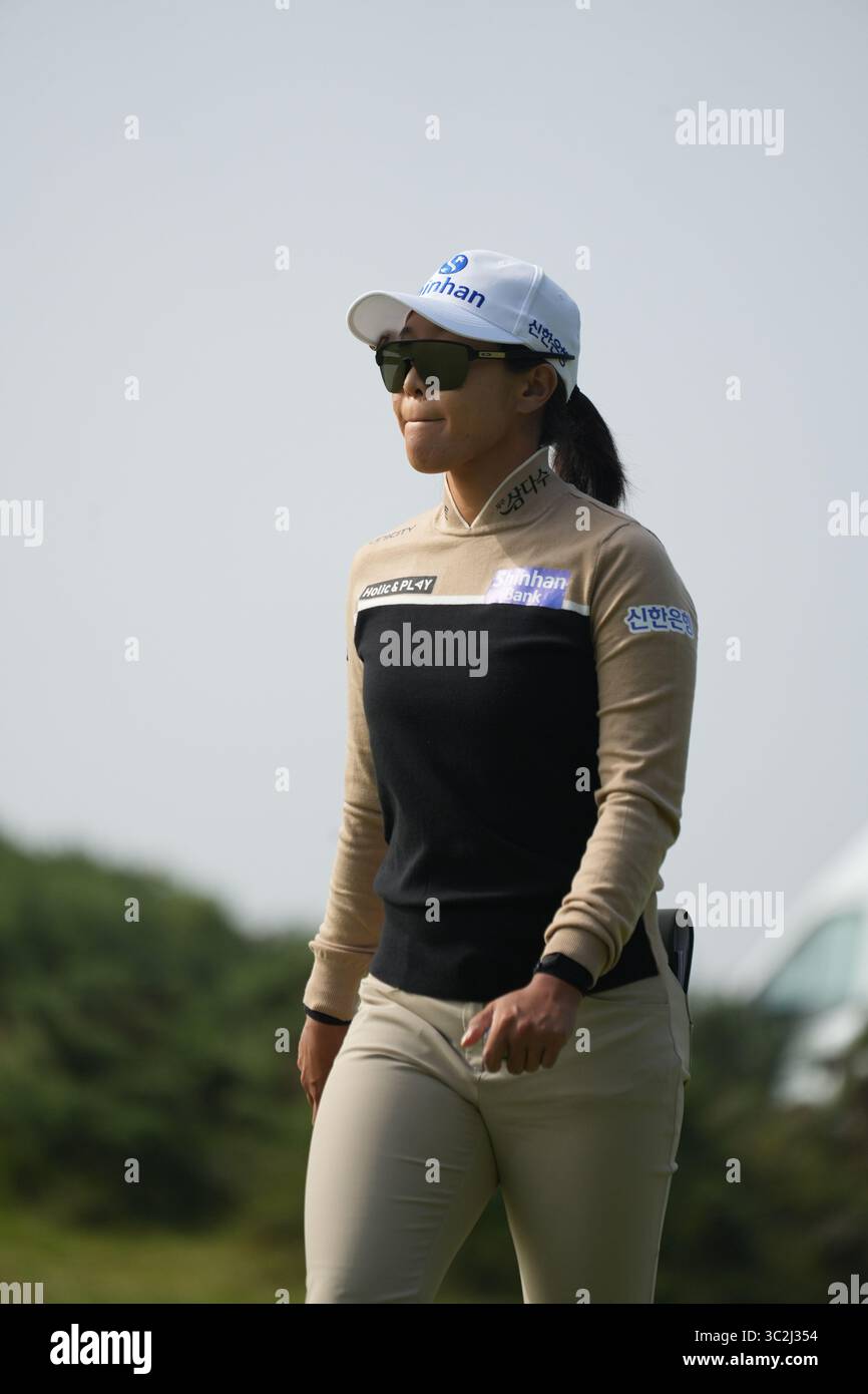 Jin hee im hi-res stock photography and images - Alamy