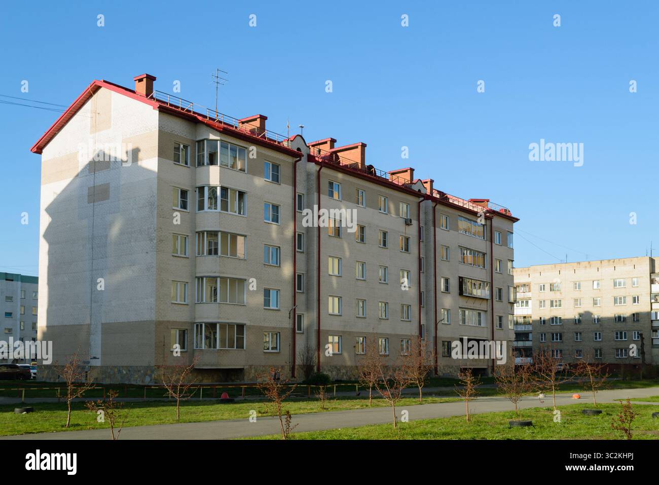 Ordinary multi storey residential hi-res stock photography and images ...