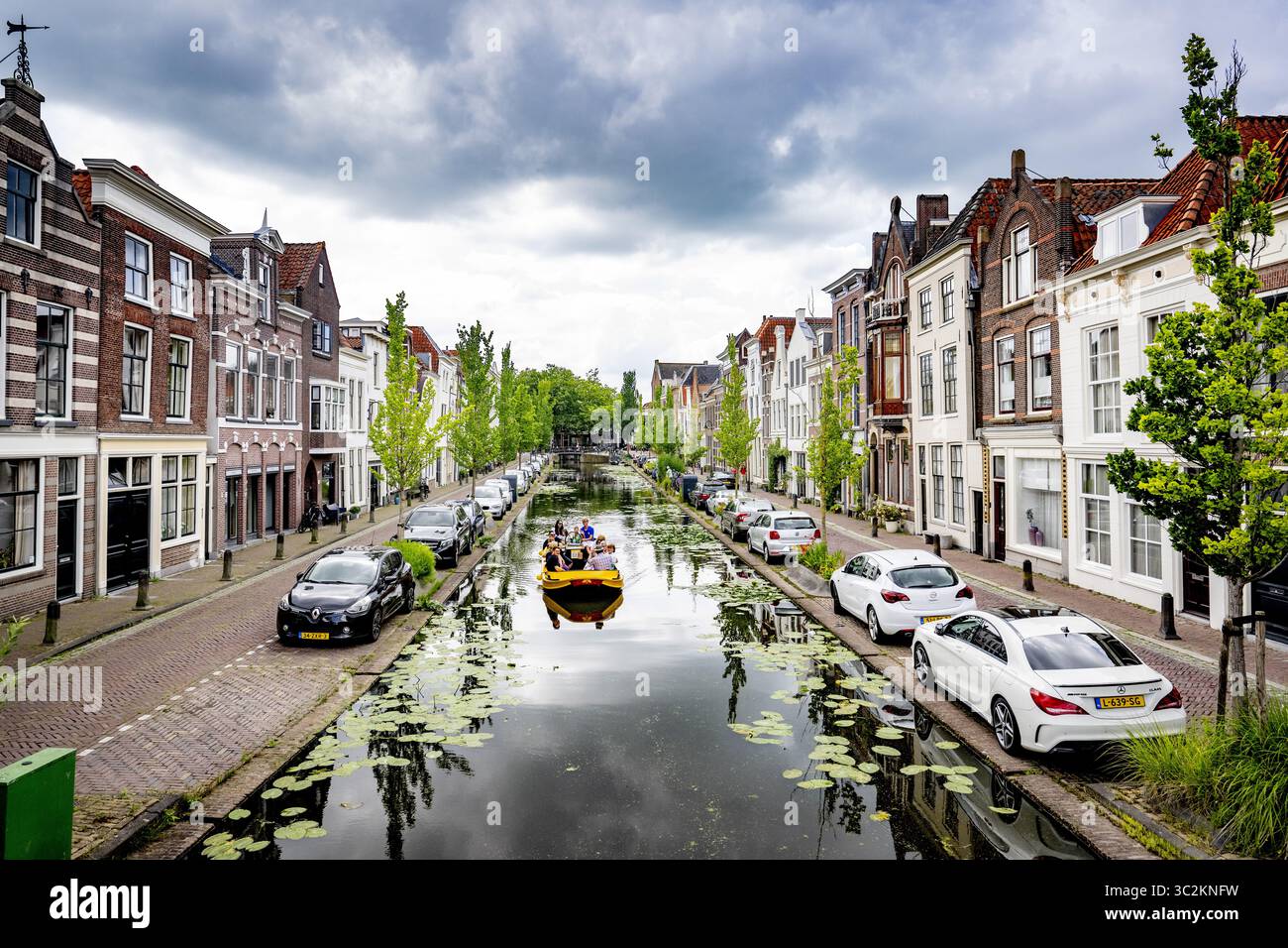 GOUDA - Tourists in the center of gouda ANP /HOLLANDSE HOOGTE /ROBIN ...