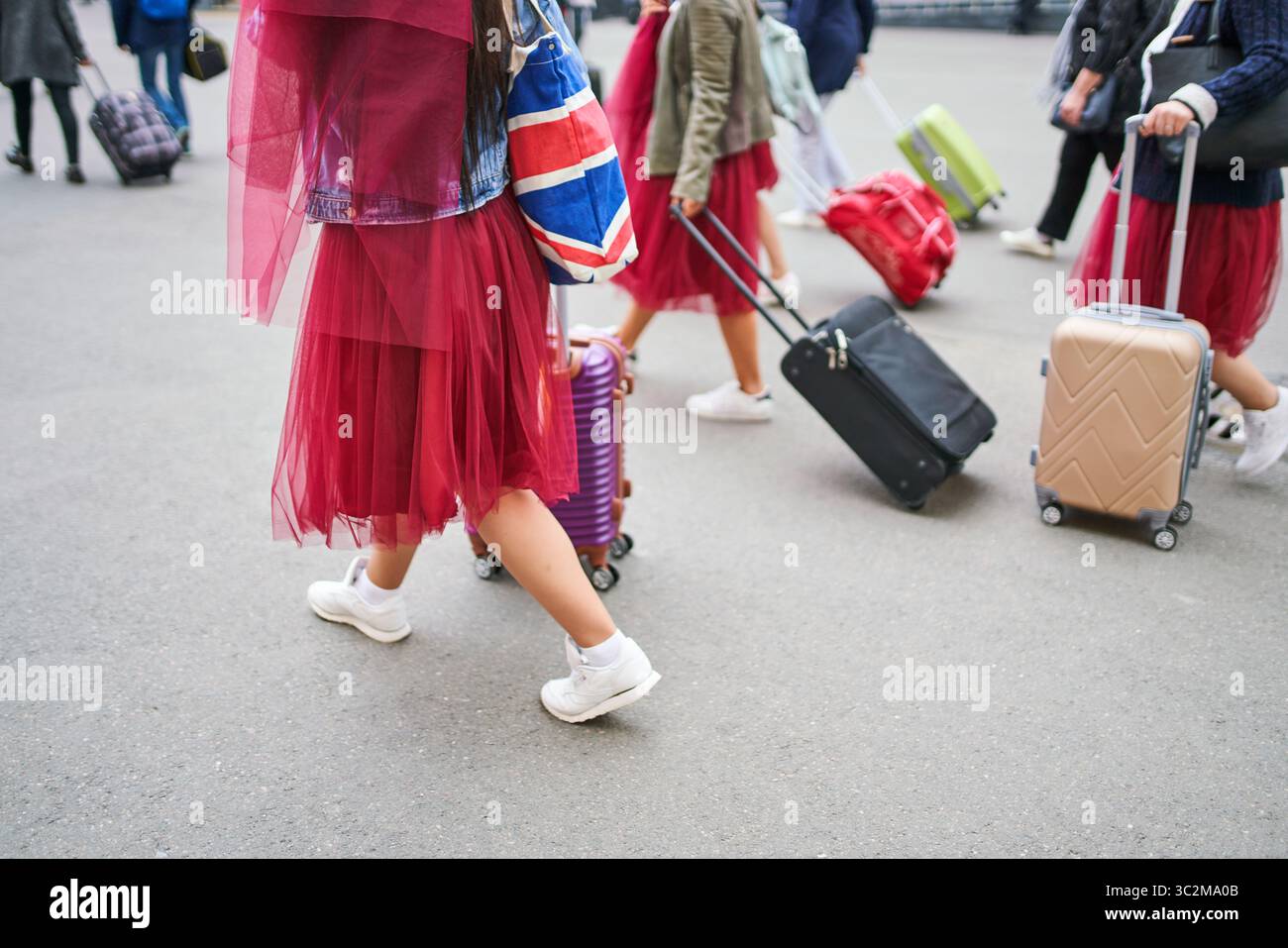 Arriving group hi-res stock photography and images - Alamy