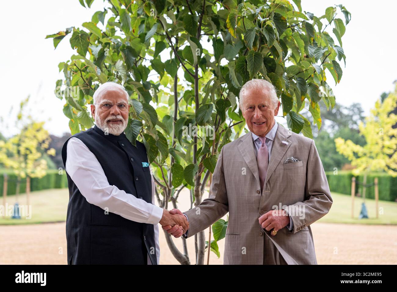 King Charles III meets the Prime Minister of India, Narendra Modi ...