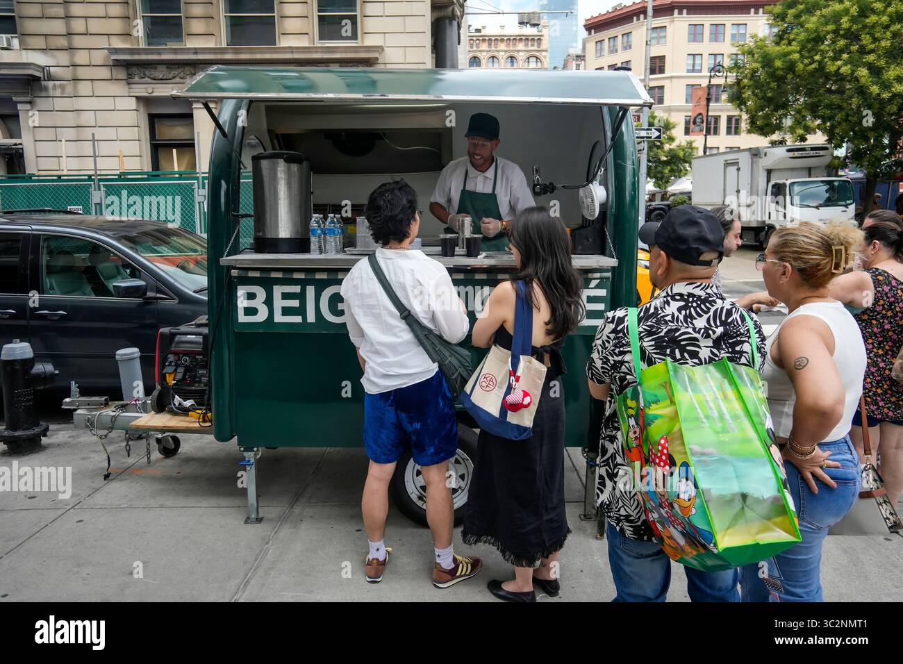 Beignet Cafe food cart in the Union Square neighborhood in New York on ...