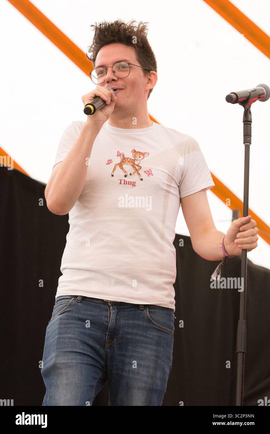 David morgan comedian hi-res stock photography and images - Alamy