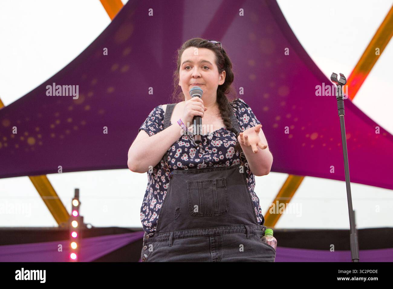 Ashley storrie comedian hi-res stock photography and images - Alamy