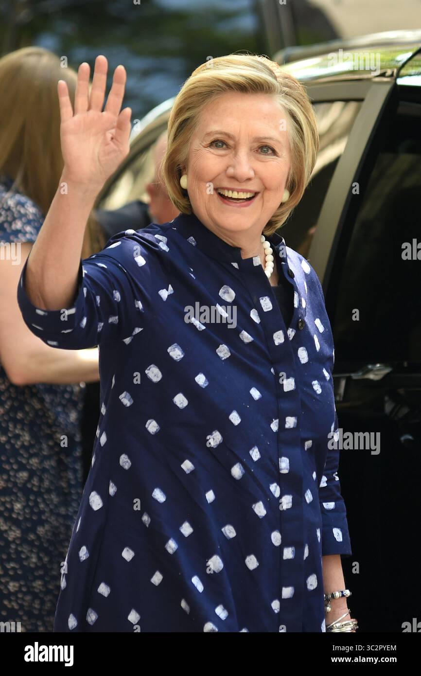 New born baby hospital 2019 hi-res stock photography and images - Alamy