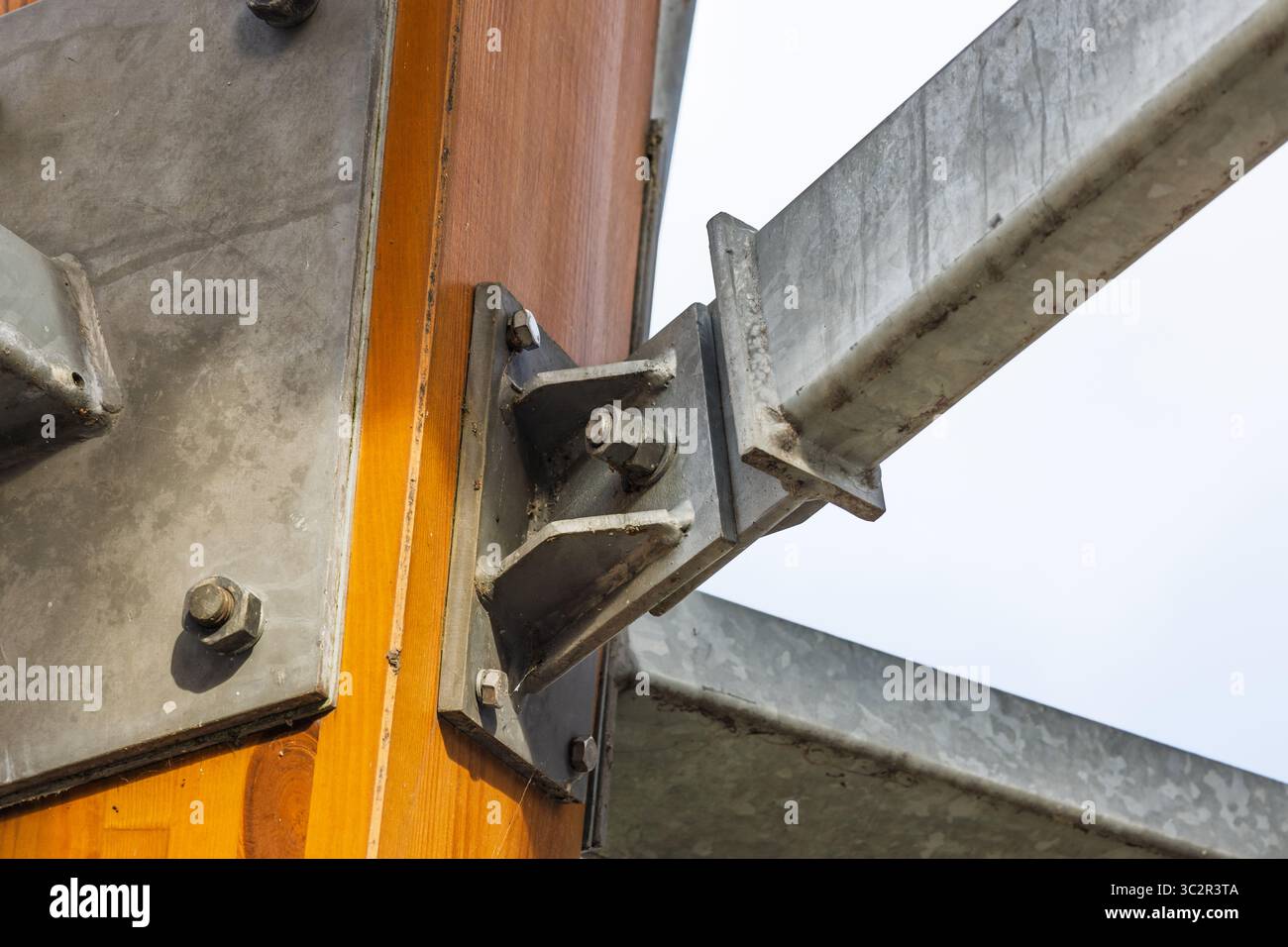 Heavy timber steel joint hi-res stock photography and images - Alamy