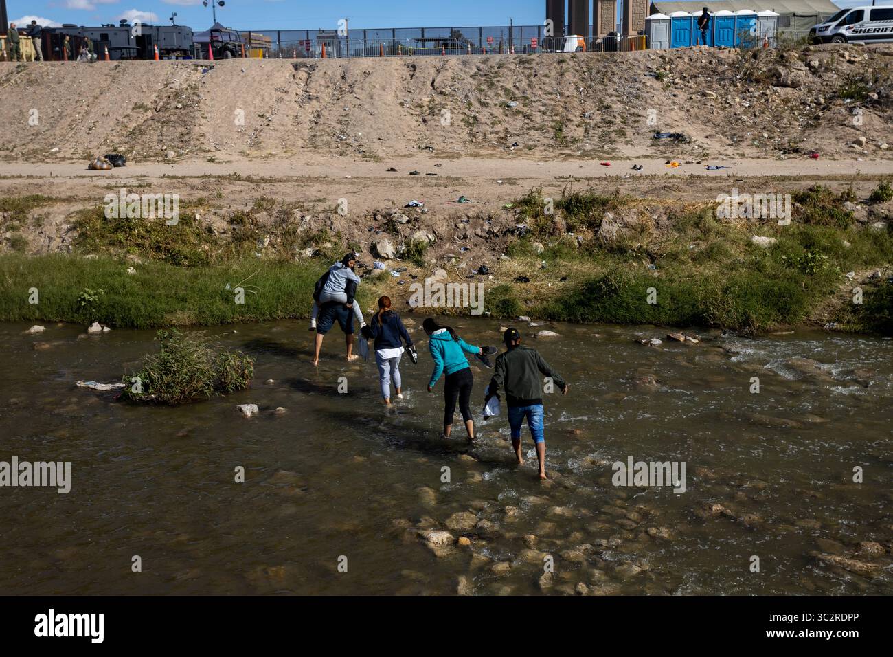 Migrants brave river crossings near Ciudad Juarez under close ...
