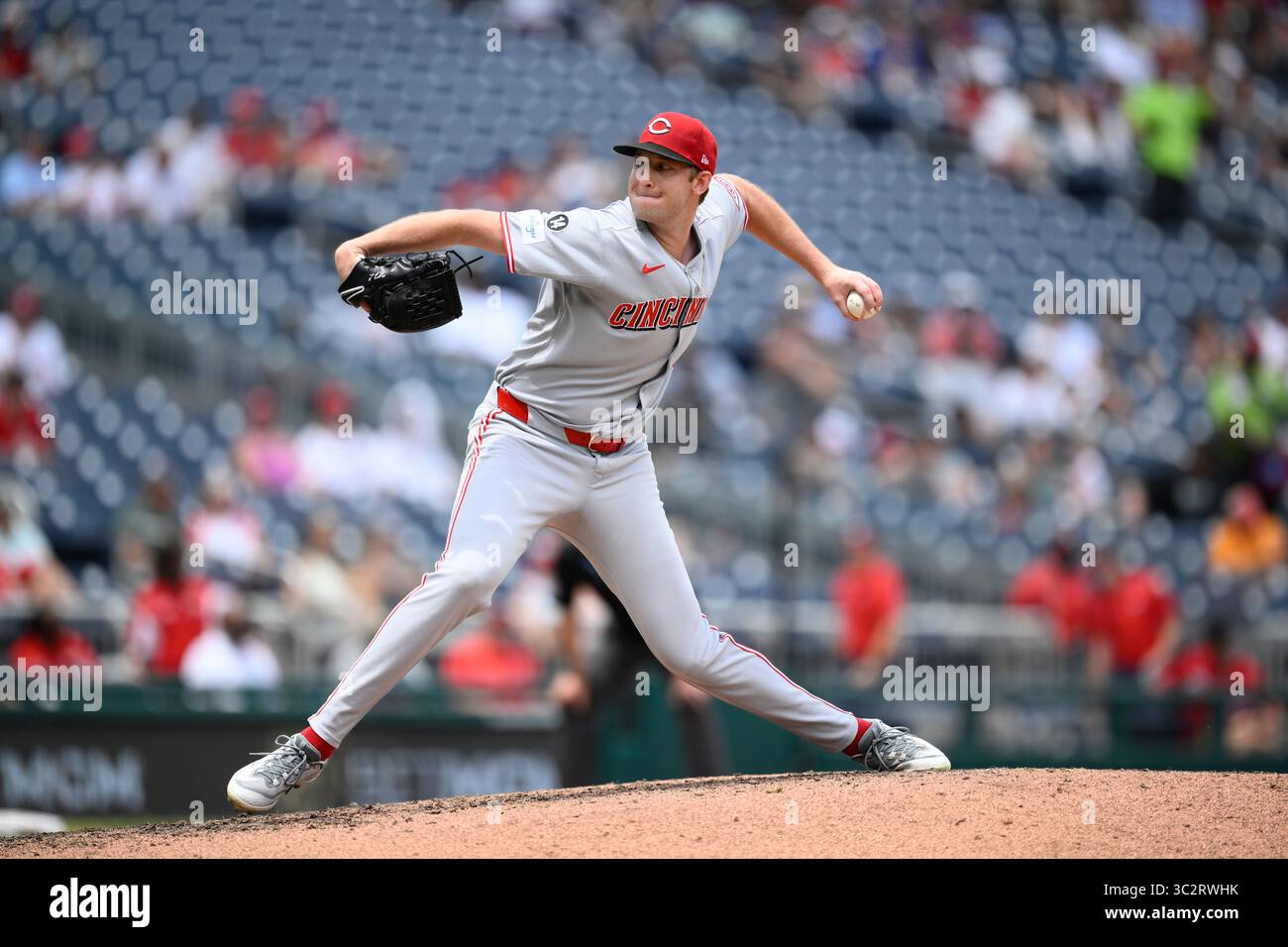 Cincinnati Reds starting pitcher Nick Lodolo (40) in action during a ...