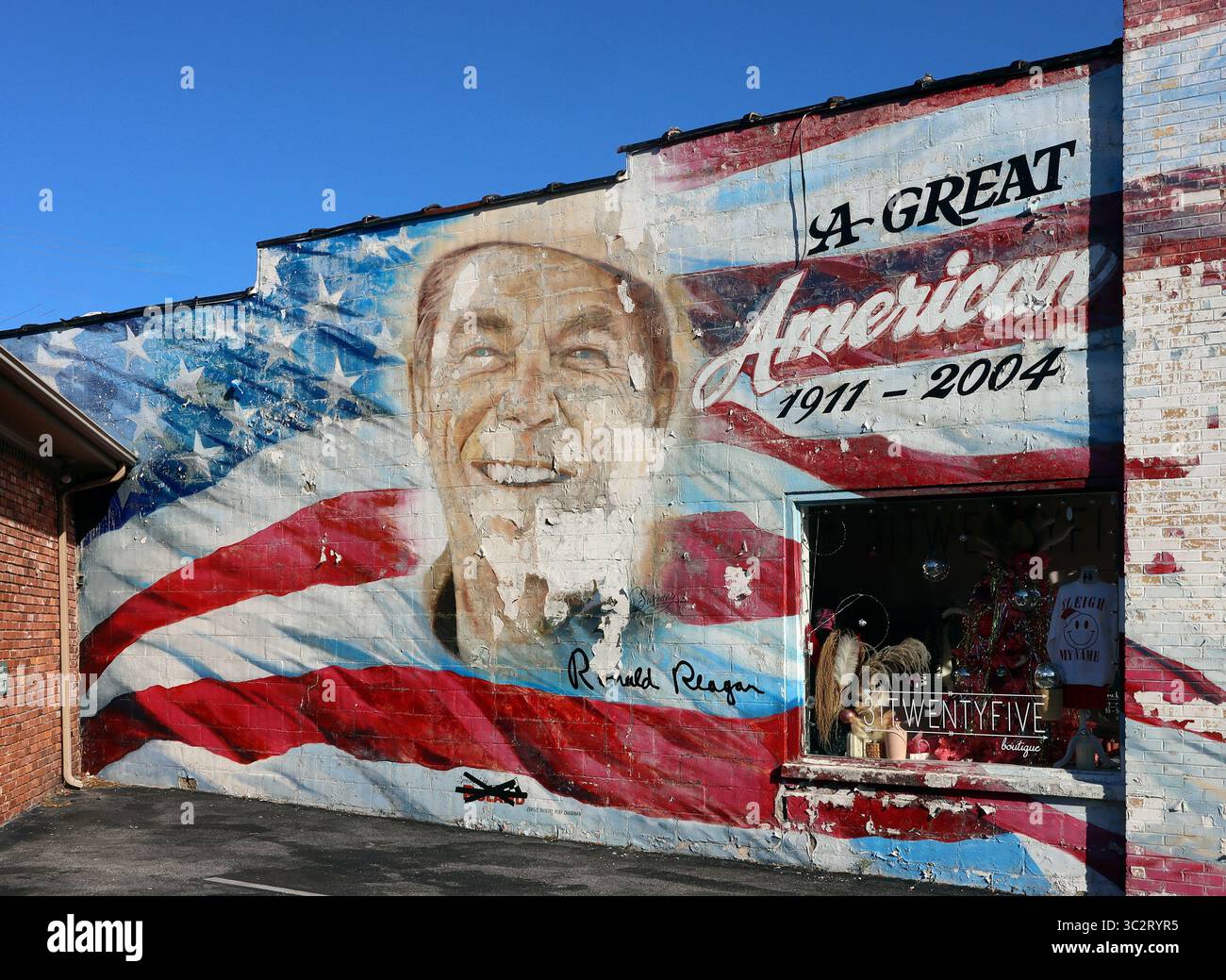 Reagan roadside art hi-res stock photography and images - Alamy
