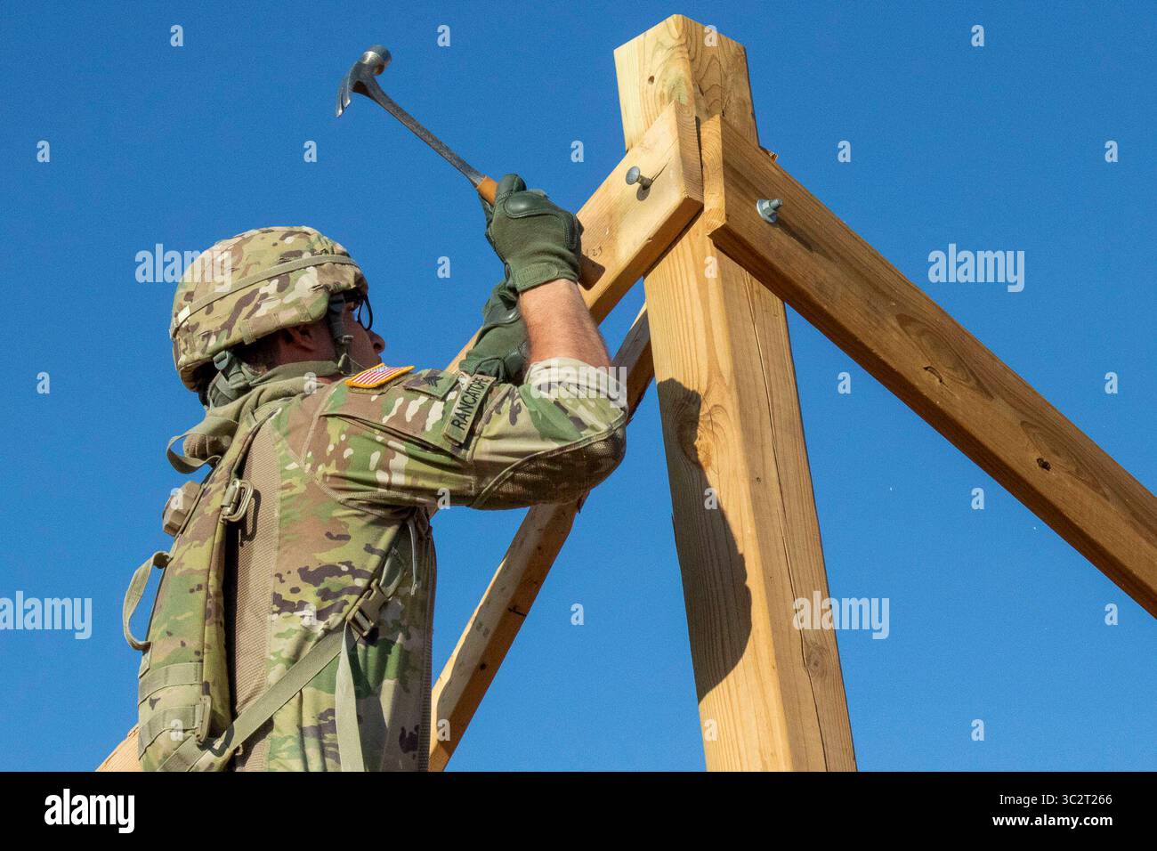 Cross bracing hi-res stock photography and images - Alamy