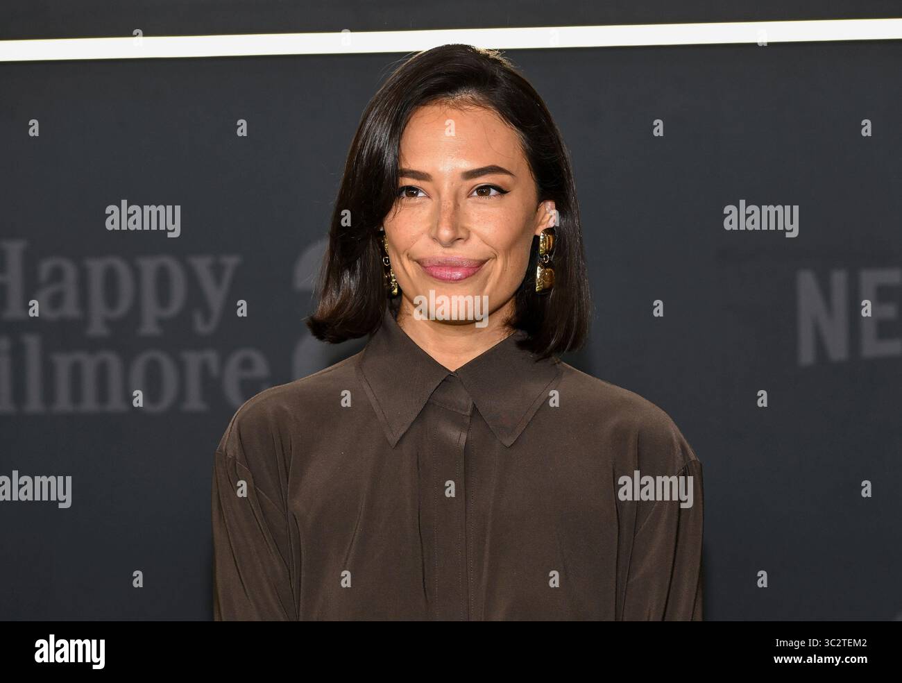 Chloe Bridges attends the premiere of Netflix's "Happy Gilmore 2" at ...