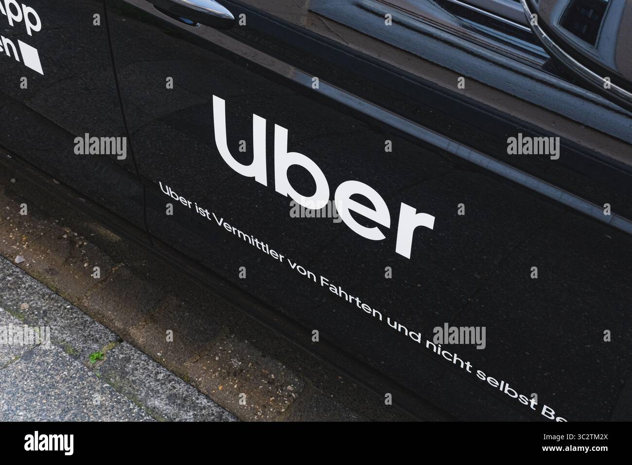 Black uber vehicle hi-res stock photography and images - Alamy