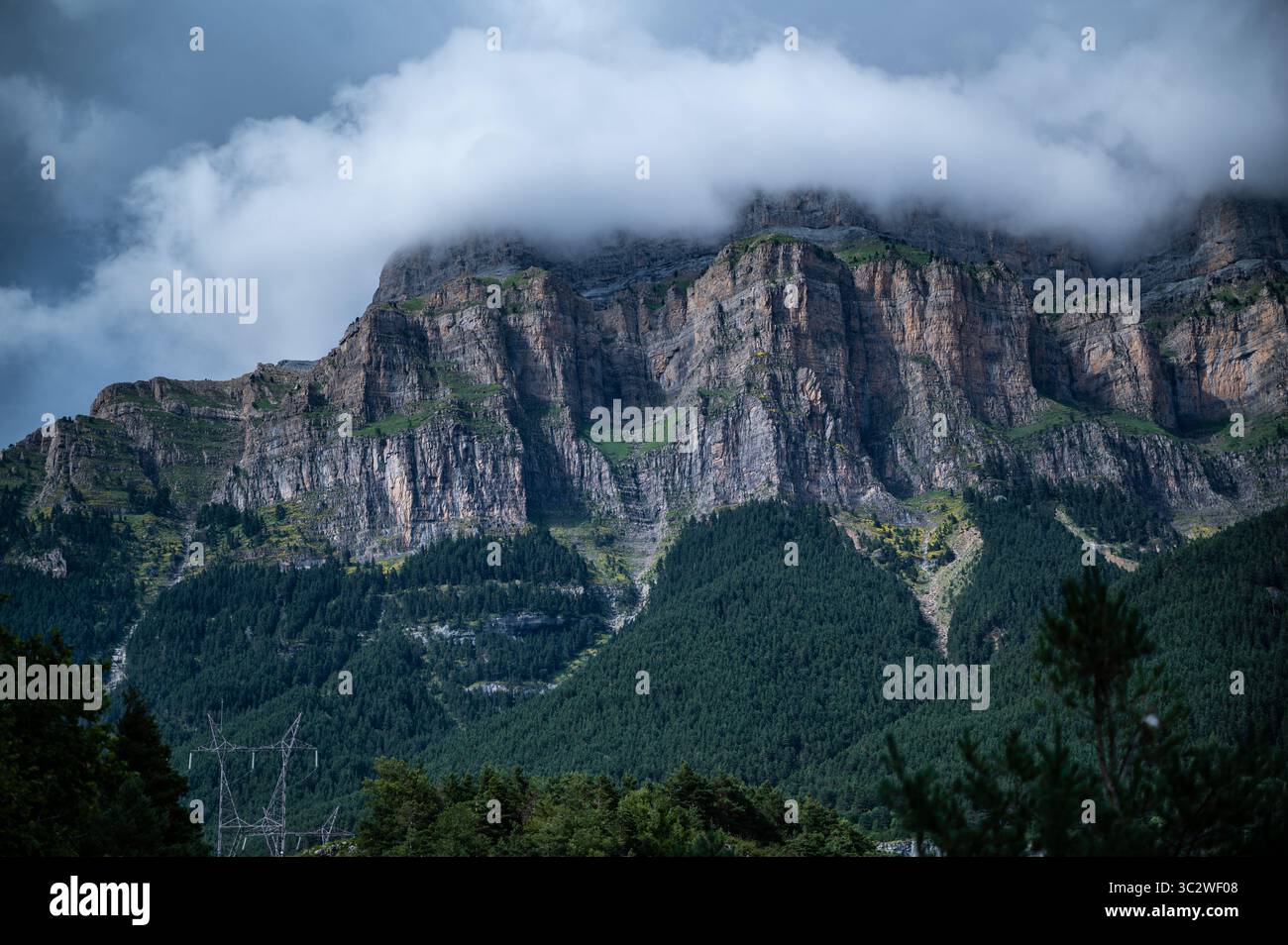 Early Sunlight on the Dramatic Cliffs of Ordesa Valley, Spanish ...