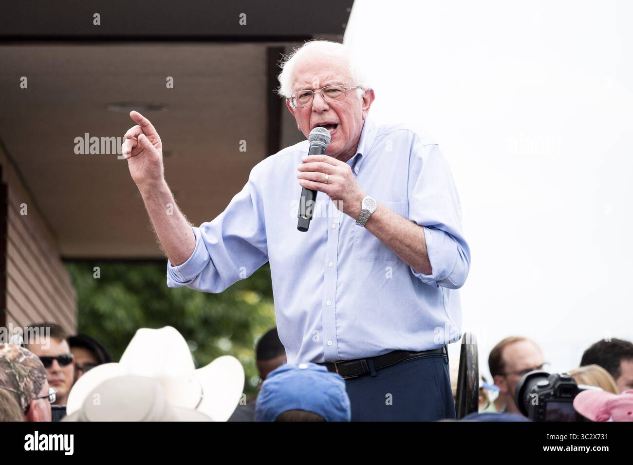 Bernie sanders iowa state fair soapbox hi-res stock photography and ...