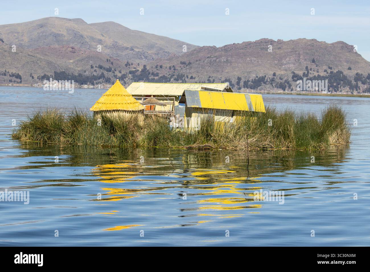 The Uros floating islands on Lake Titicaca in Peru Stock Photo - Alamy