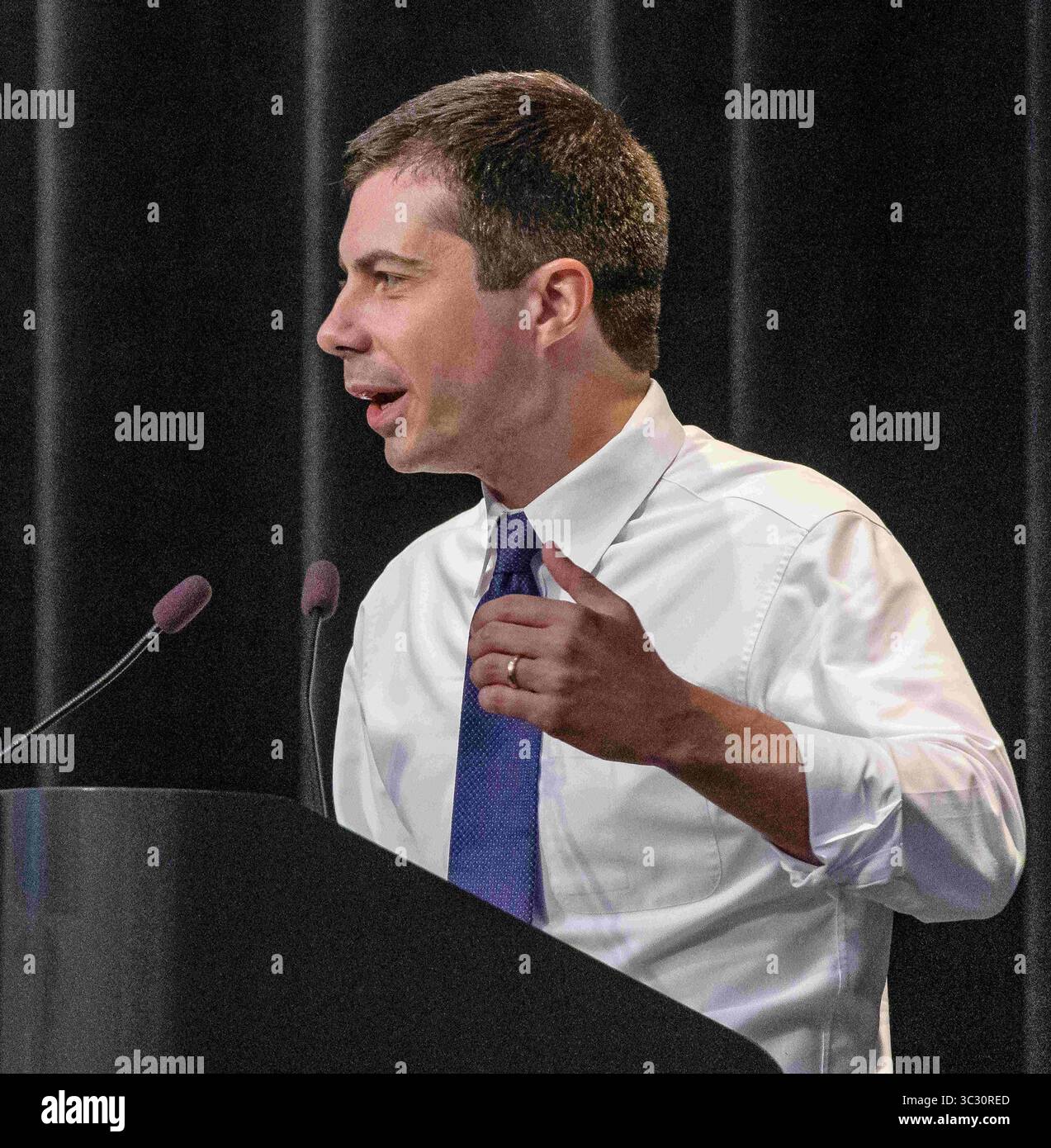 Well received speech hi-res stock photography and images - Alamy