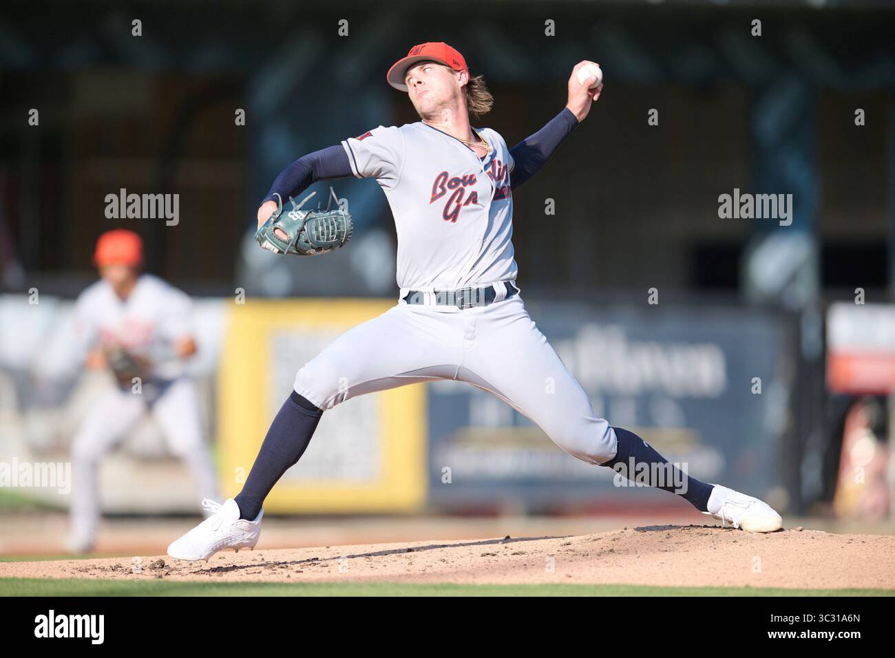 Bowling Green Hot Rods starting pitcher Garrett Gainey (5) delivers a ...