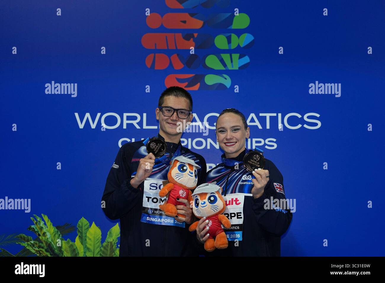 Bronze medalists Isabelle Thorpe, right and Ranjuo Tomblin of Britain ...