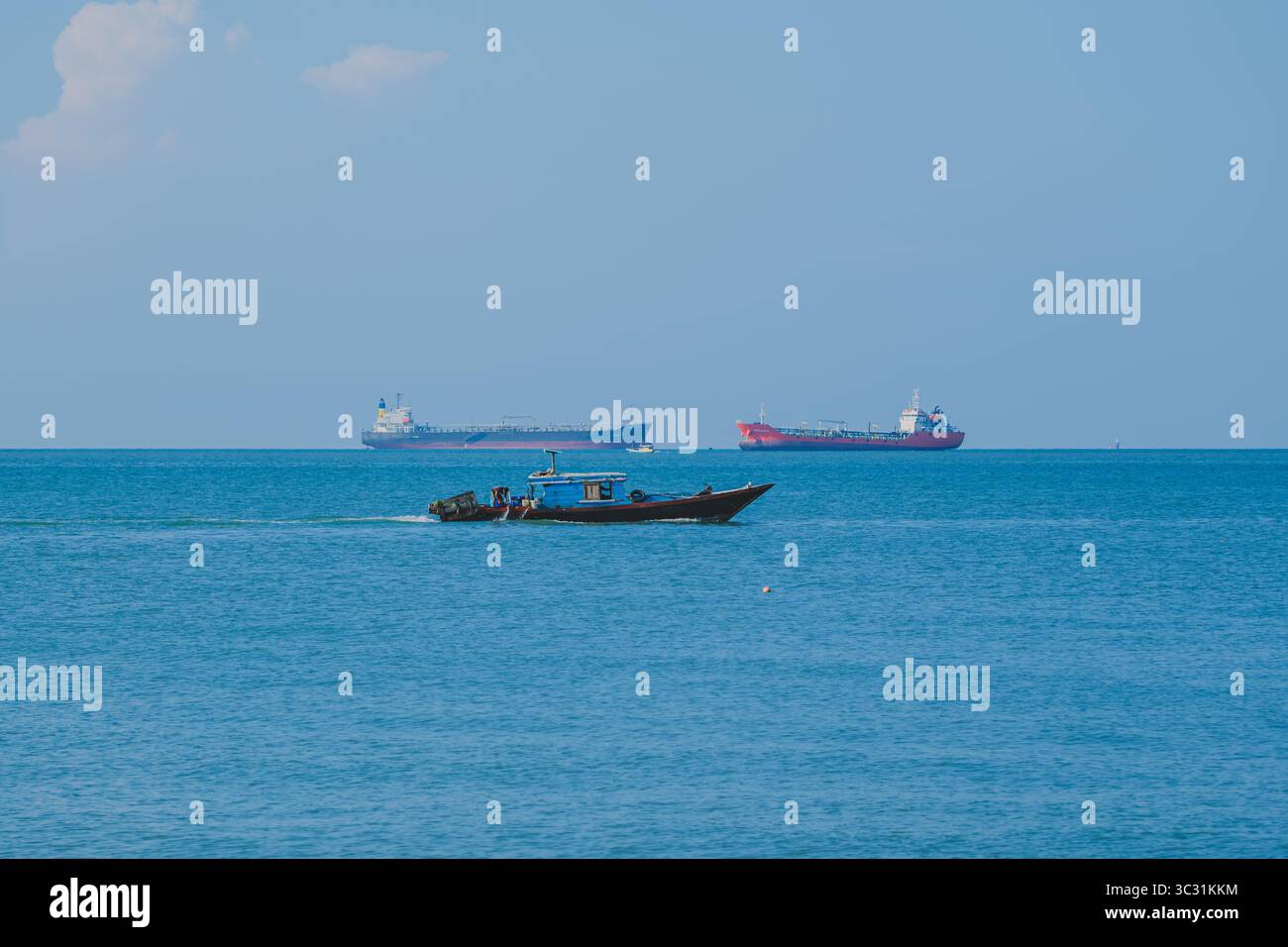 Tanker sails in calm ocean hi-res stock photography and images - Alamy