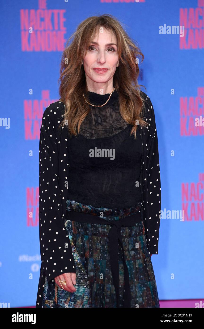 Erica Huggins bei der Premiere des Kinofilms 'Die nackte Kanone' im ...