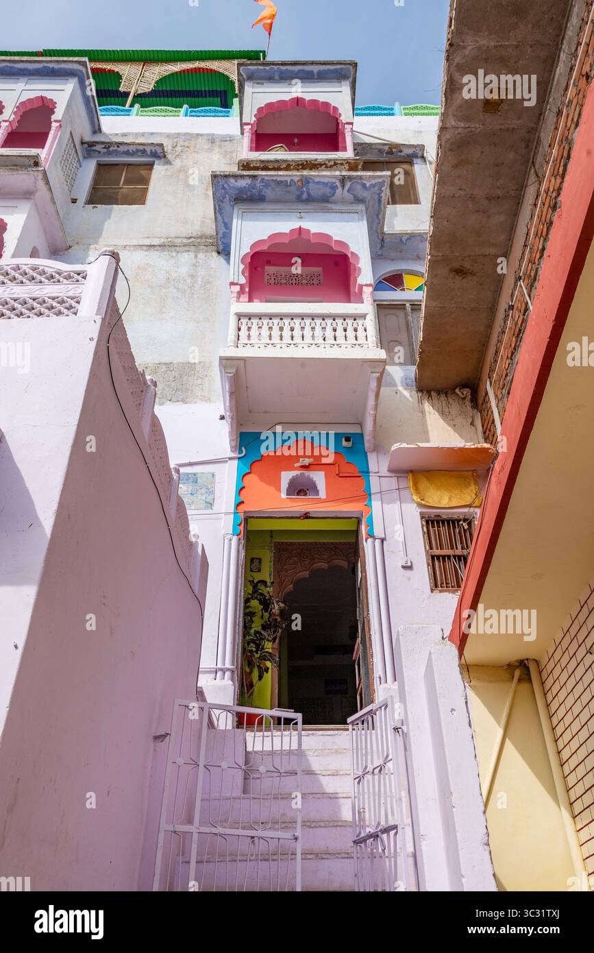 Colourful Traditional Indian House Facade in Pushkar, Rajasthan Stock ...