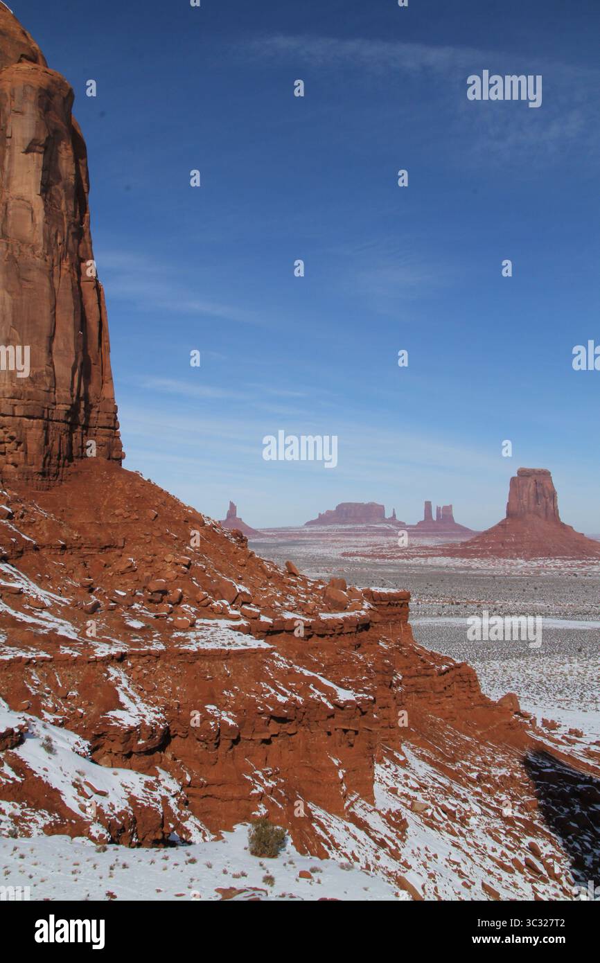 Colorado national monument in winter hi-res stock photography and ...