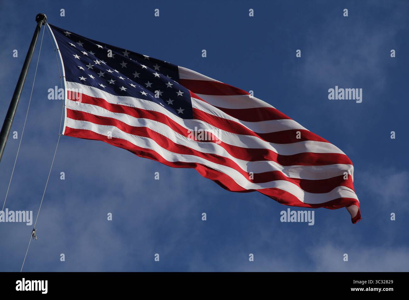 Flag on a flagpole pole hi-res stock photography and images - Alamy