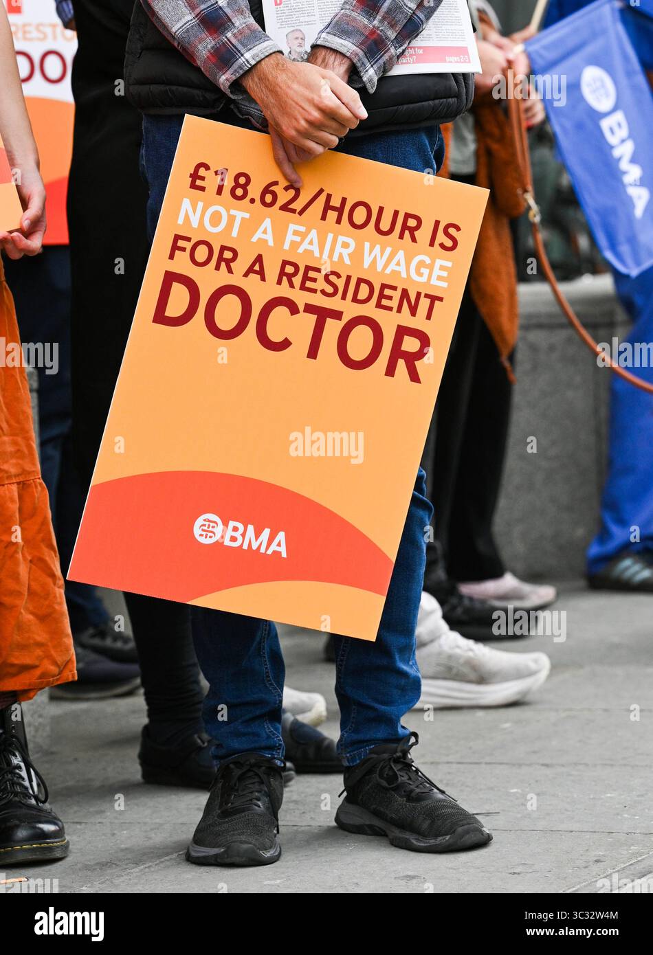 Resident doctors strike july 2025 hi-res stock photography and images ...