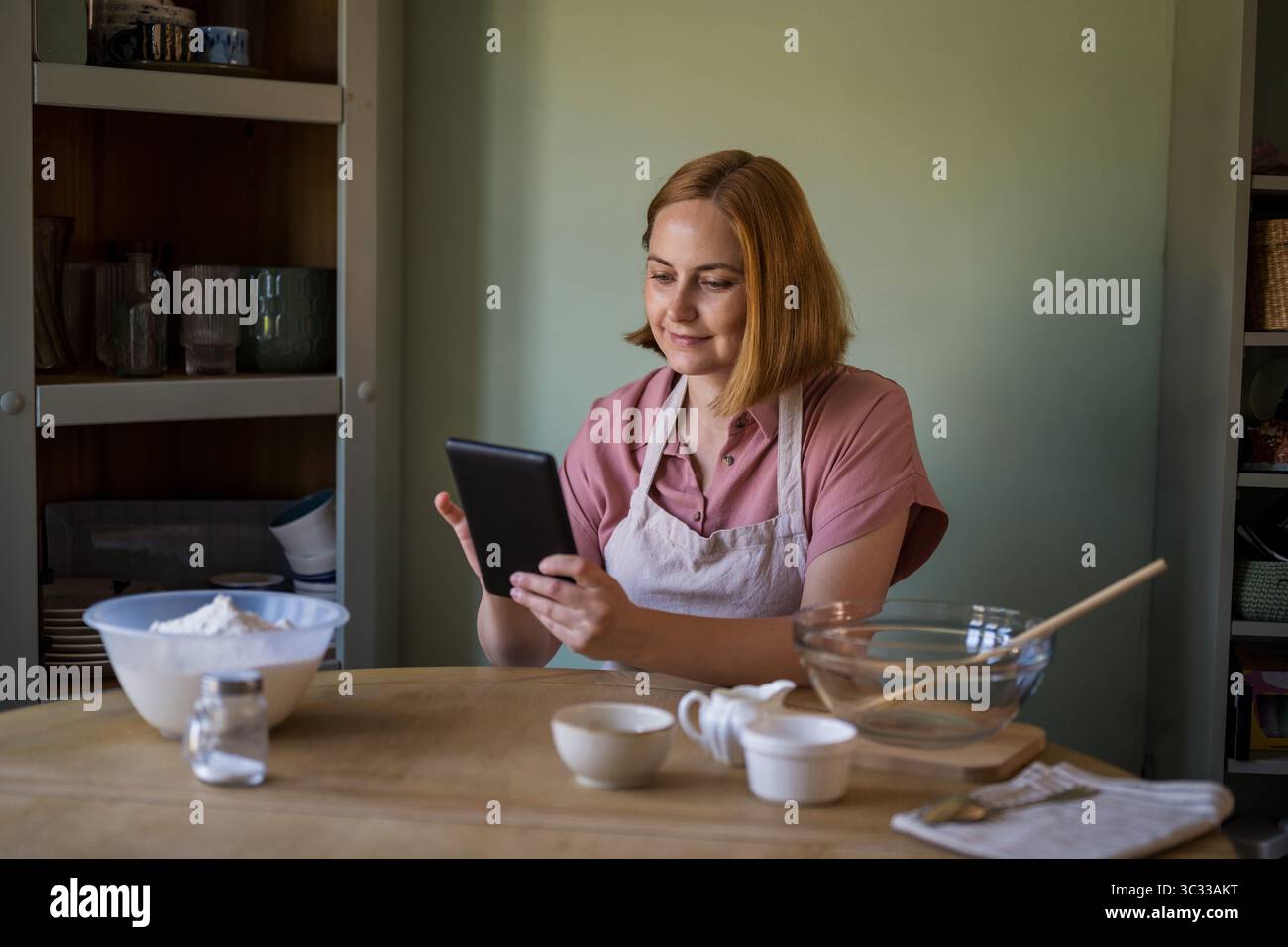 Online recipes hi-res stock photography and images - Alamy