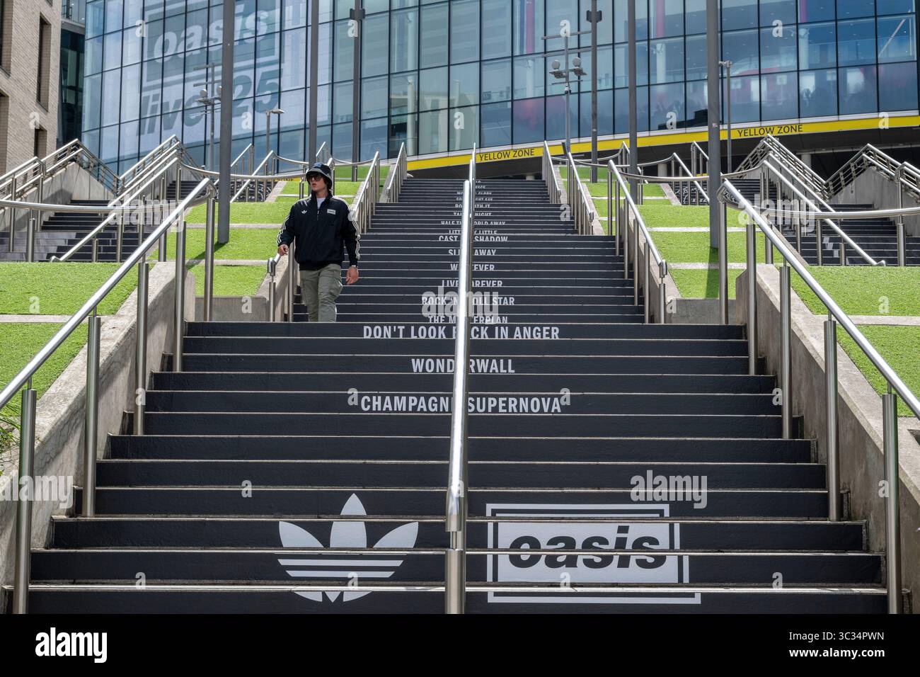 Spanish steps wembley stadium hi-res stock photography and images - Alamy