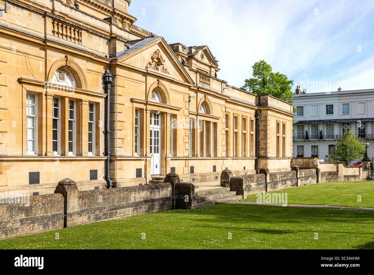 The Town Hall (1903) in Imperial Square & Gardens, Cheltenham ...