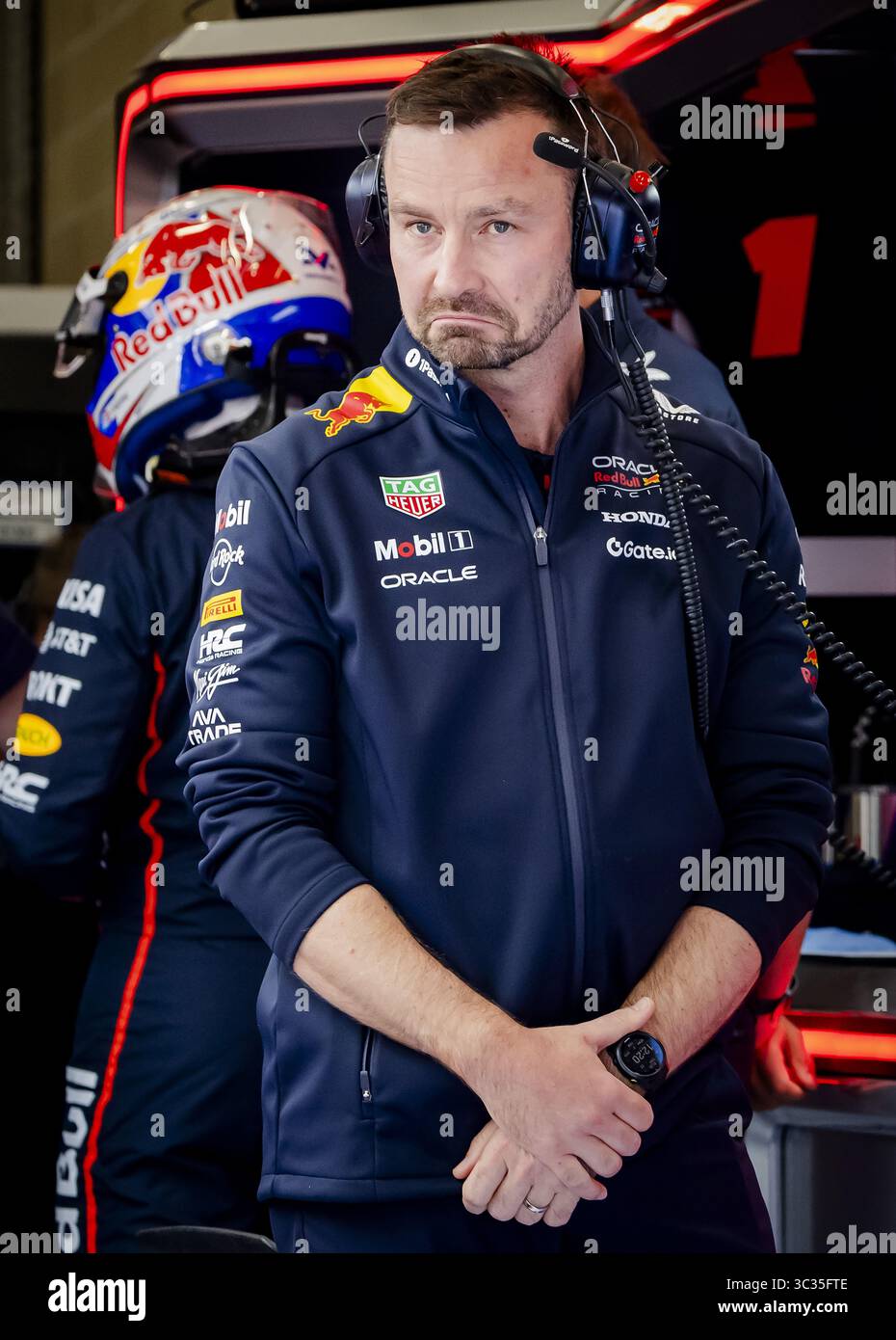 SPA - Simon Rennie, the temporary race engineer for Max Verstappen (Red ...