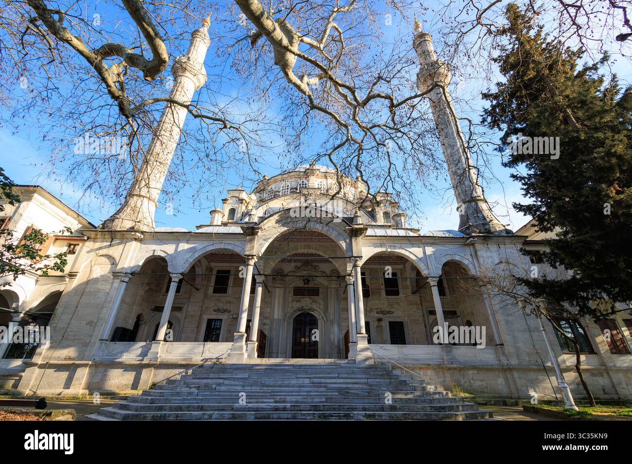 A view of main entrance of Uskudar Selimiye Mosque from courtyard ...