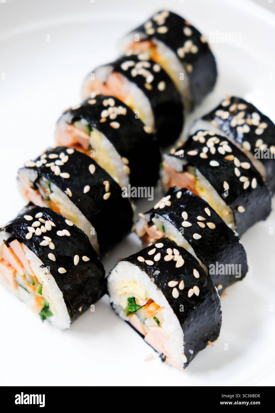 Gimbab korean sushi hi-res stock photography and images - Alamy