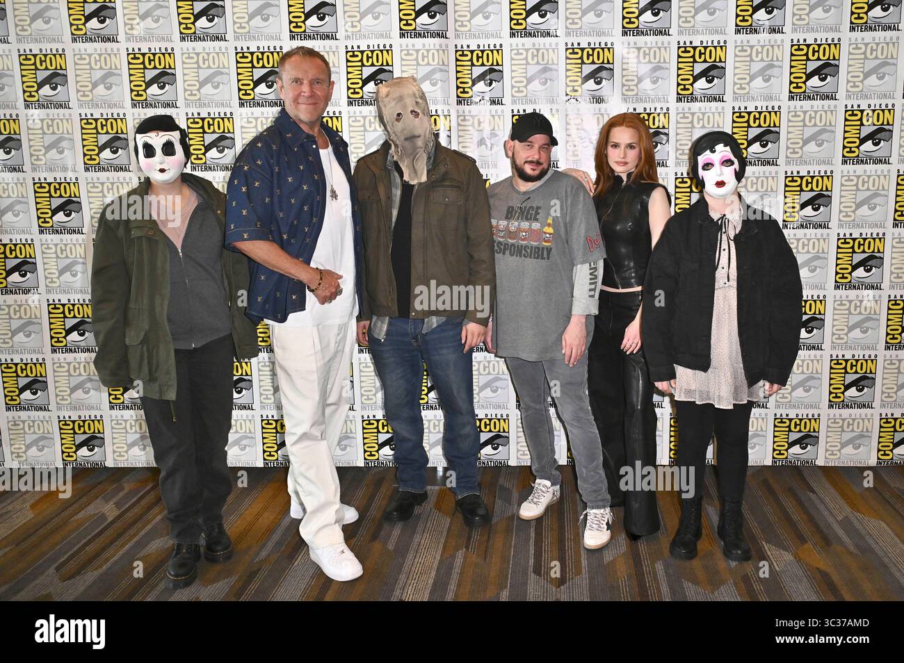 Renny Harlin, Madelaine Petsch und Courtney Solomon beim Photocall zum Kinofilm 'The Strangers ...