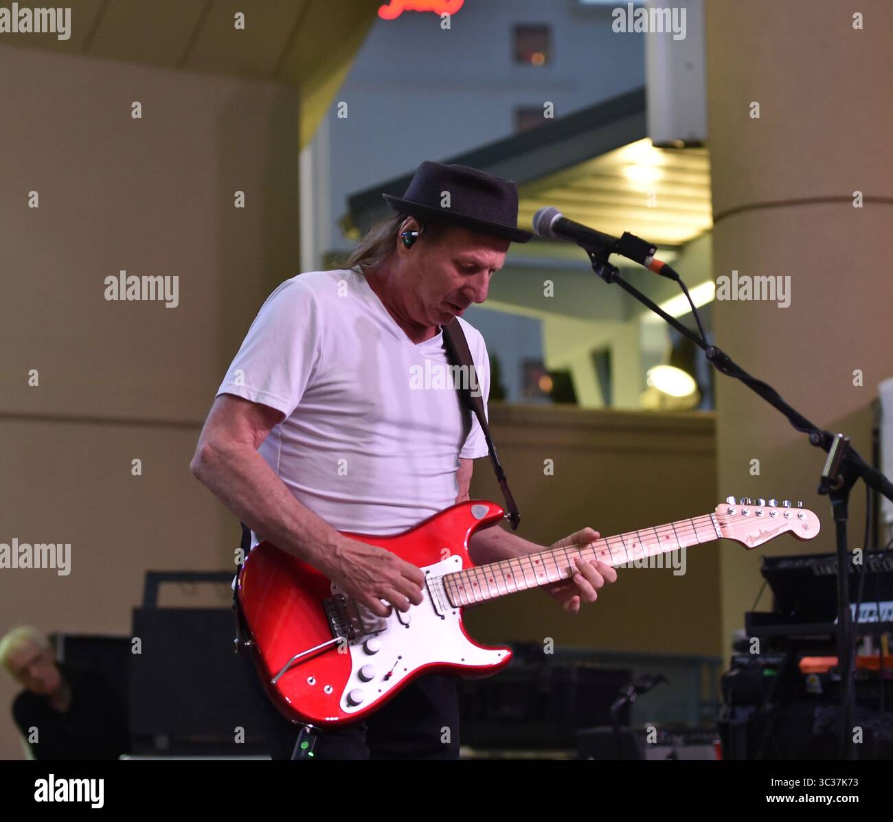 July 23, 2025, Virginia Beach, Virginia, USA: ADRIAN BELEW brings his ...