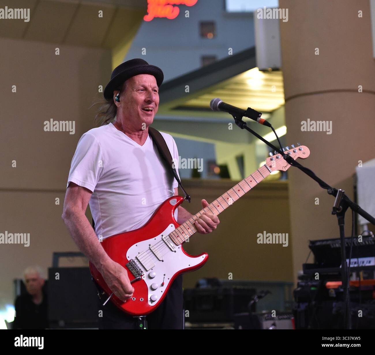 July 23, 2025, Virginia Beach, Virginia, USA: ADRIAN BELEW brings his ...