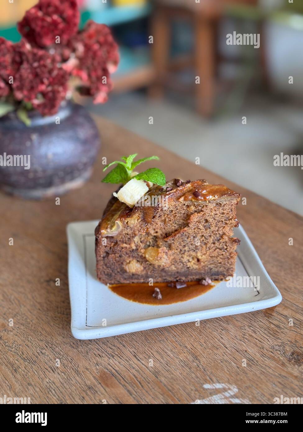 Cup coffee banana cake hi-res stock photography and images - Alamy