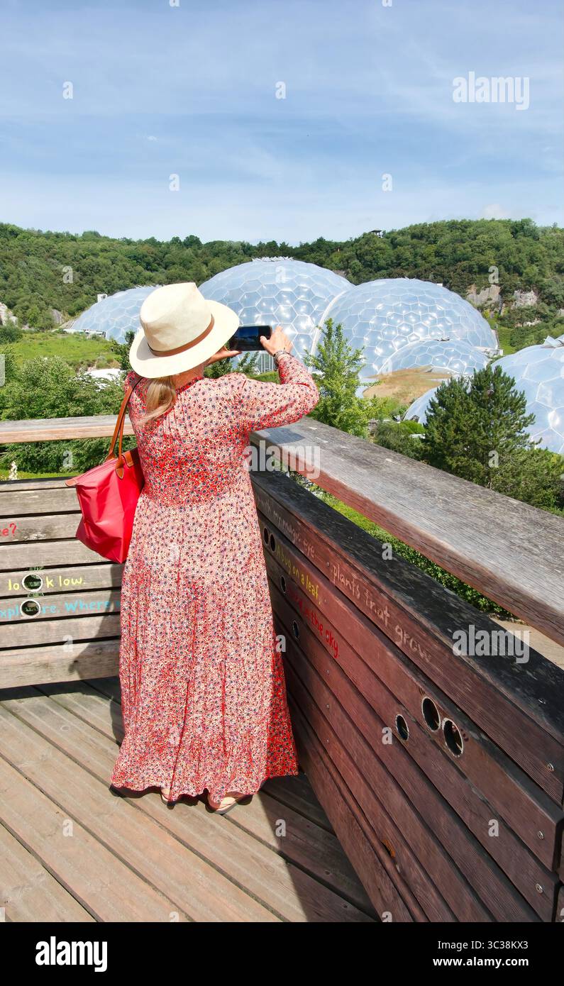 Mobile phone woman 2001 hi-res stock photography and images - Alamy
