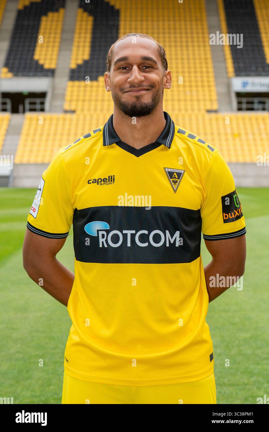 Aachen, Deutschland. 24th July, 2025. Kevin Goden; #11; TSV Alemannia ...