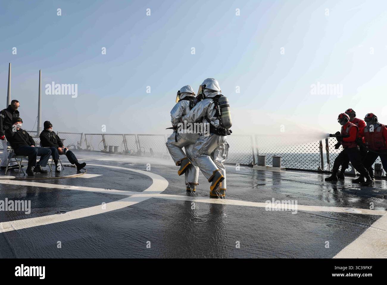 Flight deck officer guided hi-res stock photography and images - Alamy
