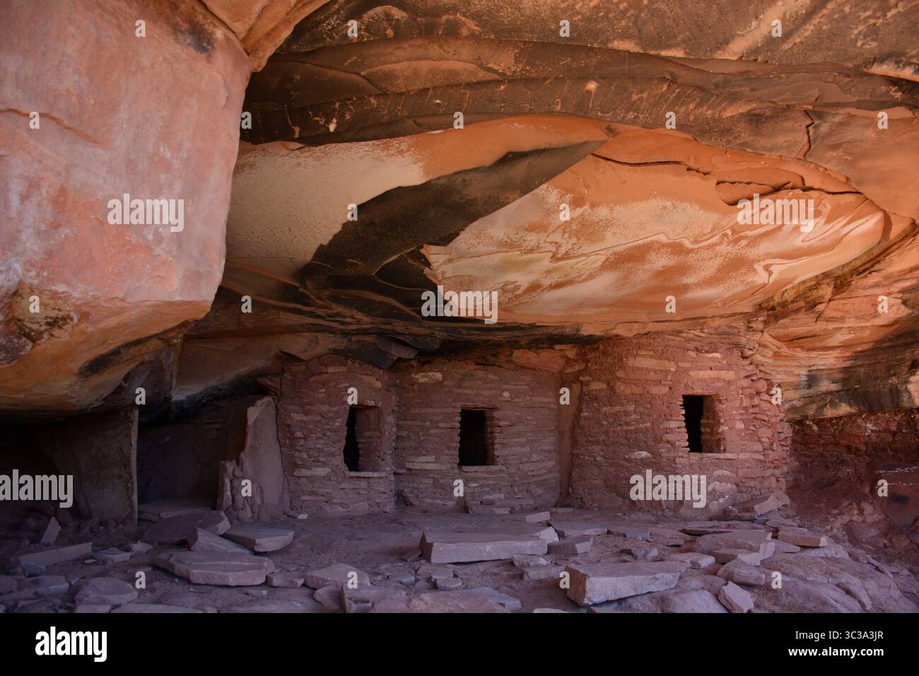 Fallen roof ruin landscape hi-res stock photography and images - Alamy