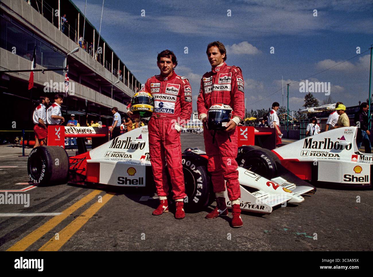 1990 Ayrton Senna , Gerhard Berger - Honda Marlboro McLaren - F1 Grand ...