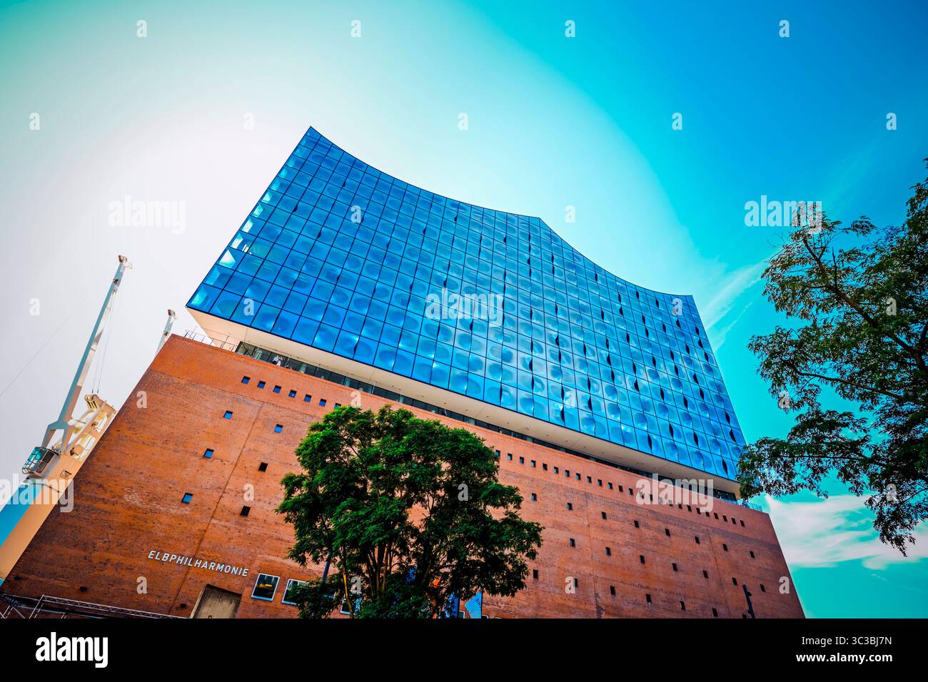Elbphilharmonie in der Hafencity von Hamburg, Deutschland ...