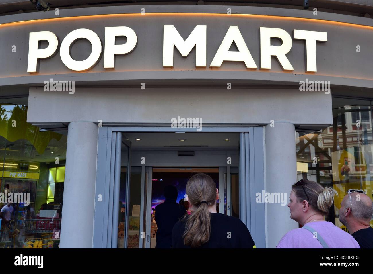 Pop mart labubu hi-res stock photography and images - Alamy