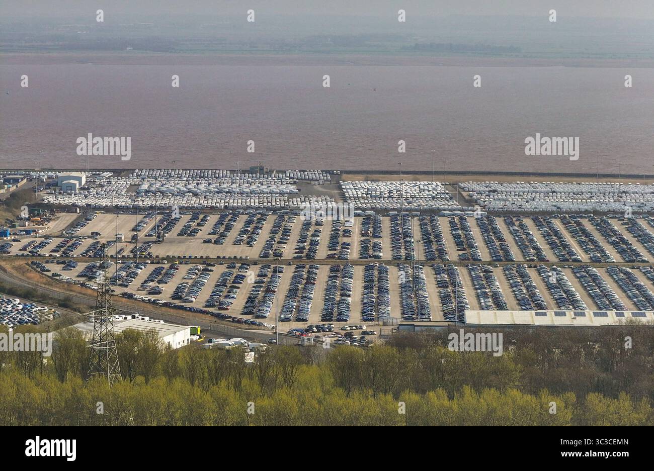 Dock import export hi-res stock photography and images - Alamy