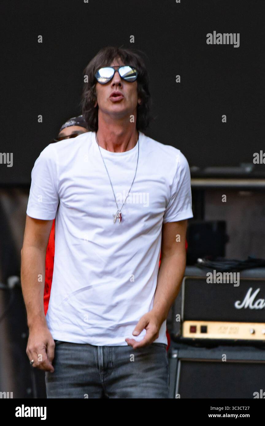 London, United Kingdom. 25th July 2025. Richard Ashcroft warms up the ...