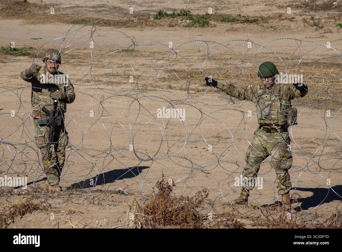 Ciudad juarez guards hi-res stock photography and images - Alamy